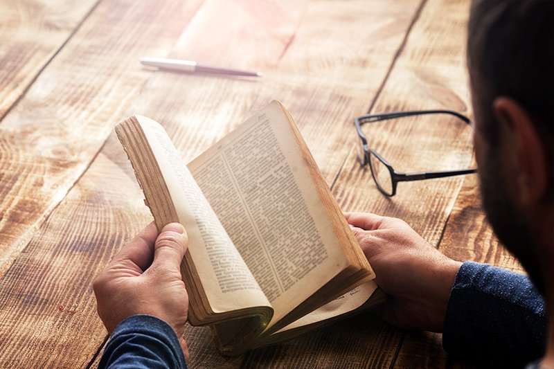 30 de novembro: Dia do Teólogo | EAD Unicesumar